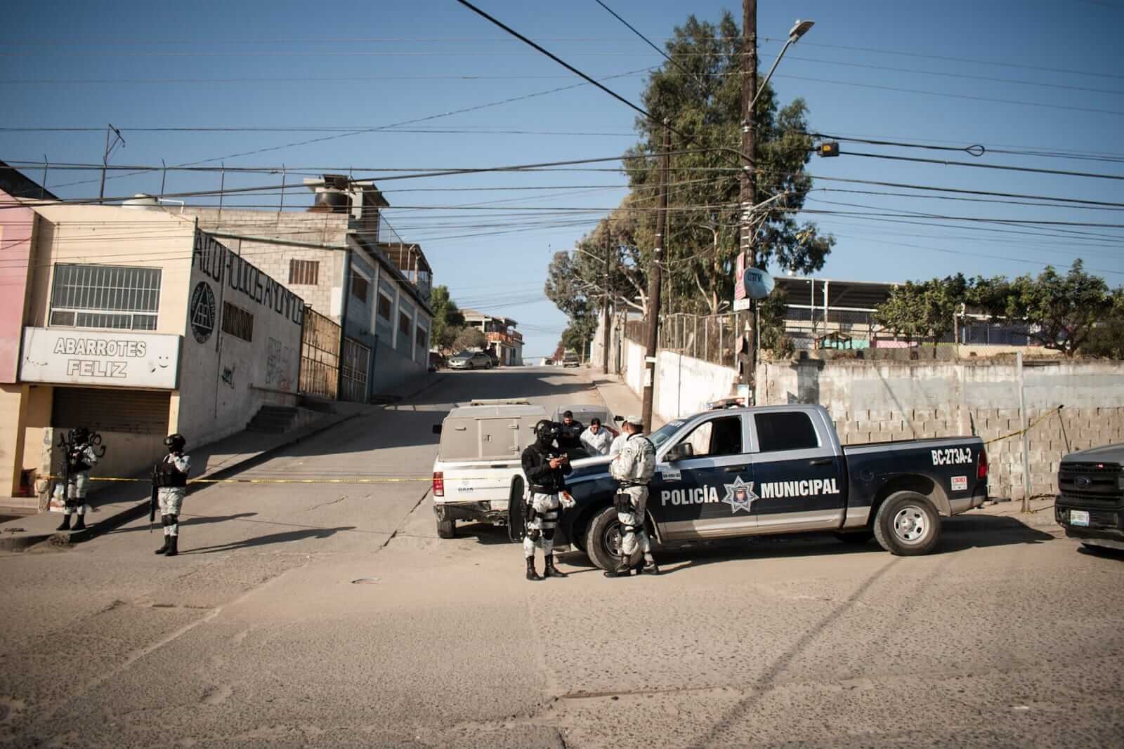 Abandonaron restos humanos a metros de una primaria en Tijuana ...