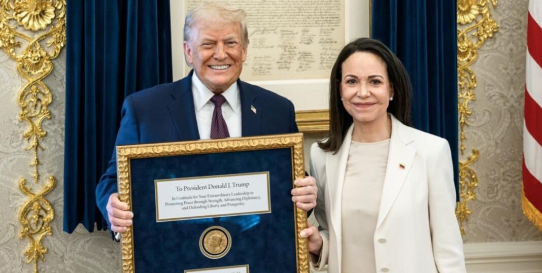 María Corina Machado regaló su medalla Nobel de la Paz a Donald Trump ...